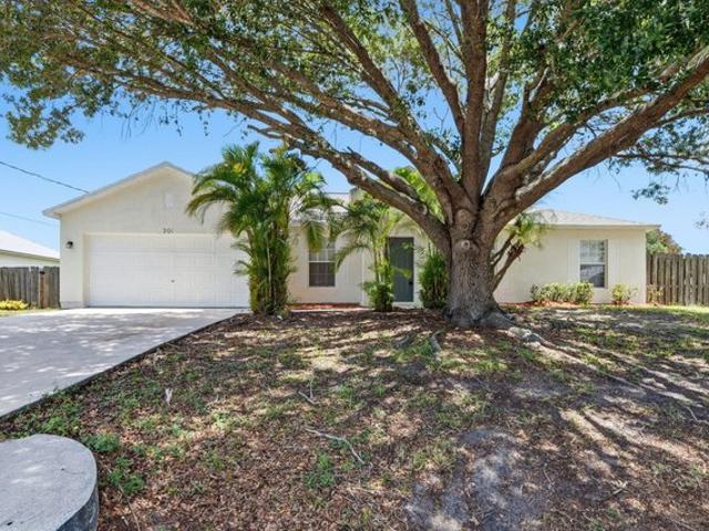201 SW Amesbury Ave, Port Saint Lucie, FL 34953