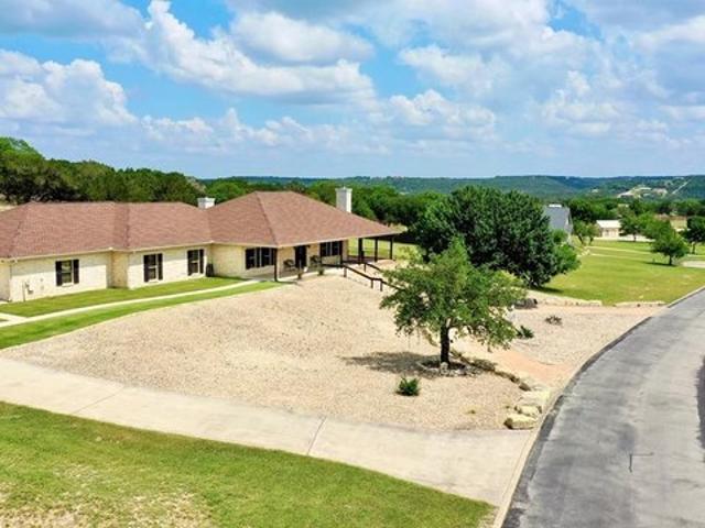 201 SW Spring Lakes Pkwy, Ingram, TX 78025