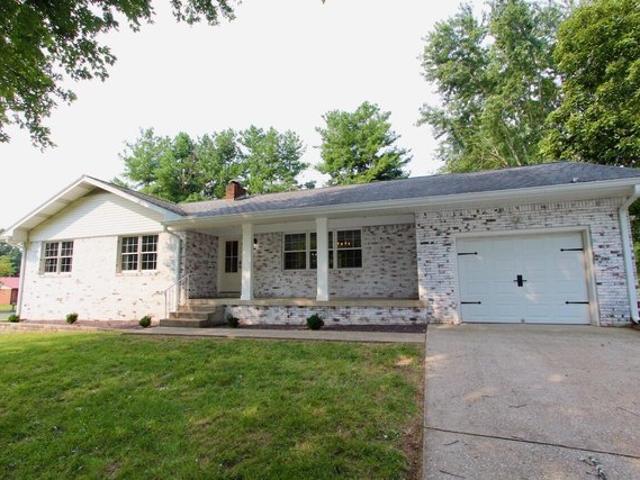 201 Pine St, Eddyville, KY 42038