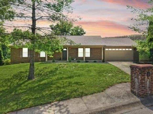 201 Pinecrest Ct, Berea, KY 40403