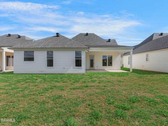 201 Queenstown Ave, Youngsville, LA 70592 | MLS #RA2500006