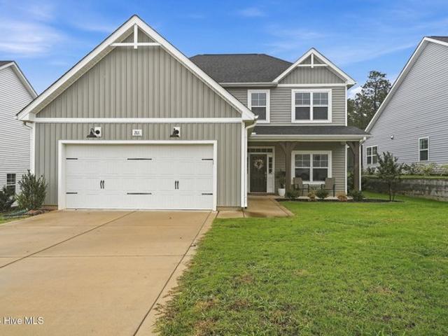 201 Rough Ridge Trl, Aberdeen, NC 28315
