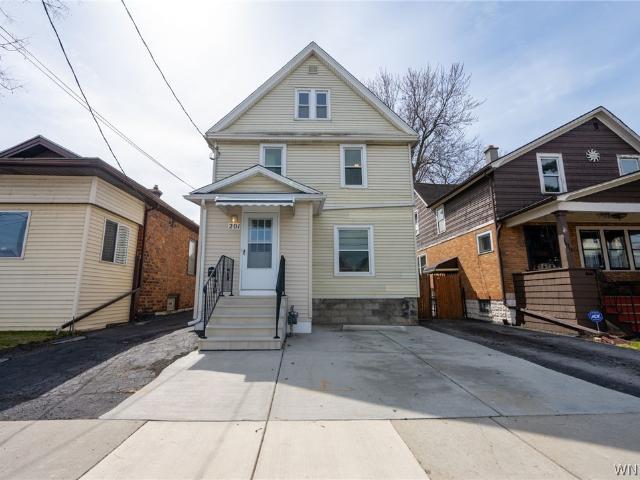 201 Royal Avenue