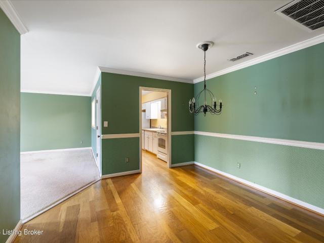 201 Ramsgate Gardens Ct 104