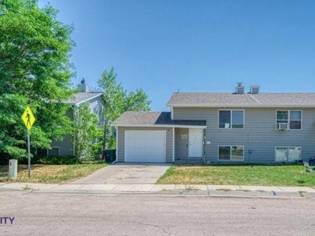 201 Redwood St W, Gillette, WY 82718