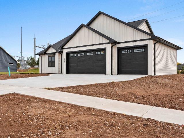 201 Rivers Edge Dr, Kimberly, WI 54136 | MLS #50317 | Compass
