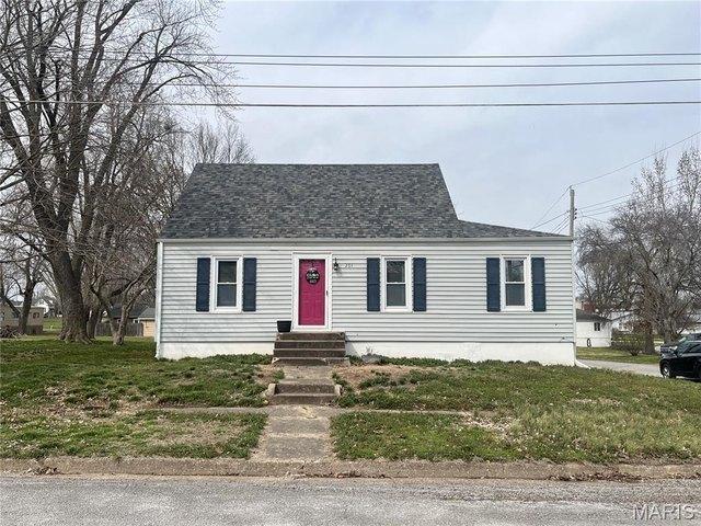 201 W 7th St, New London, MO 63459