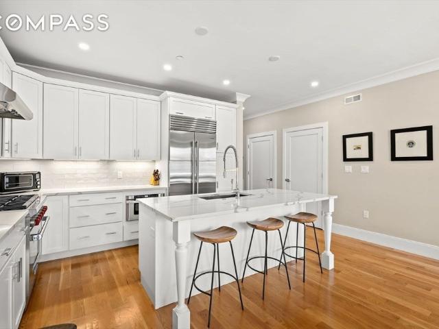 201 W 8th St 3A, Boston, MA