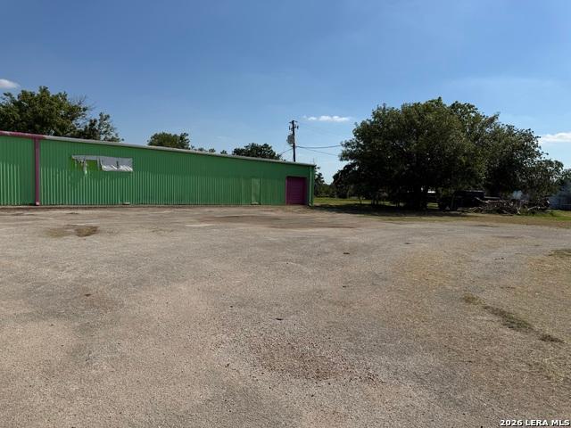 201 W 2Nd Ave