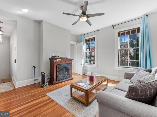 201 W Barnard Street # 2