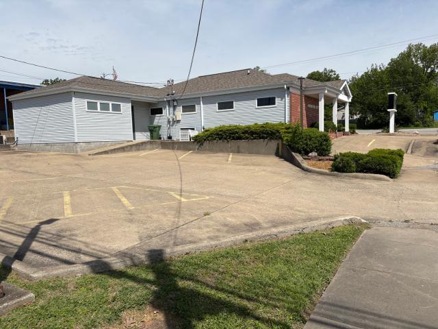 201 W Broadway Boulevard