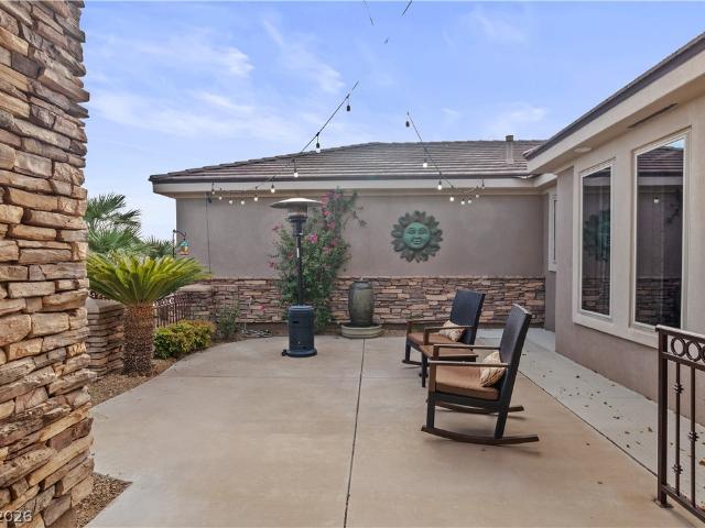 201 W Delamar Drive