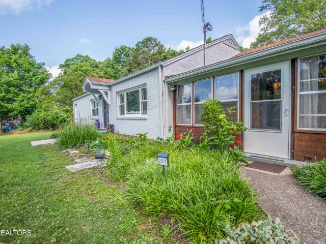 201 W Ford Valley Rd