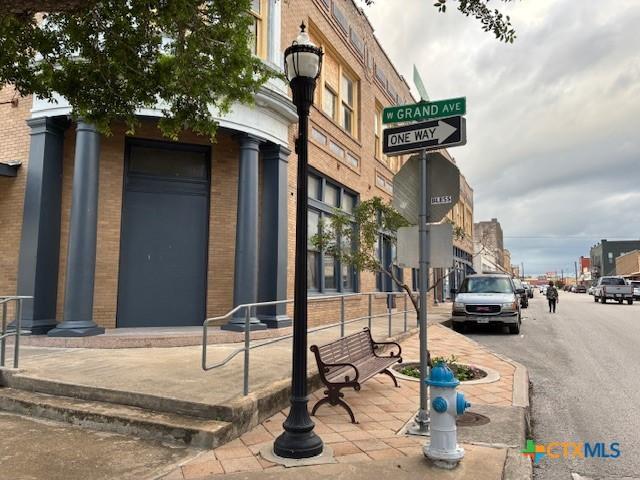 201 W Grand Avenue