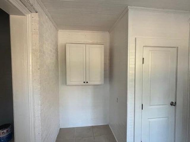 201 W Highland Avenue