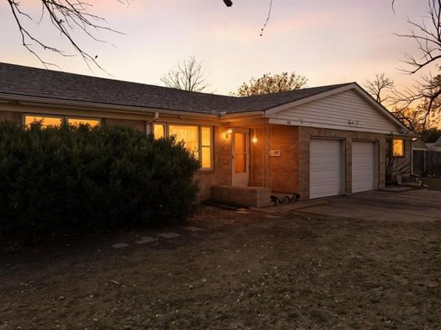 201 W Kinkaid St, Wichita, KS 67213