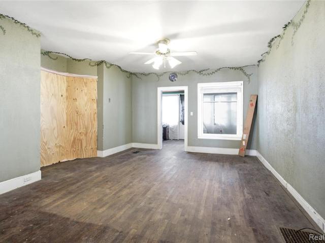 201 W Liberty Street