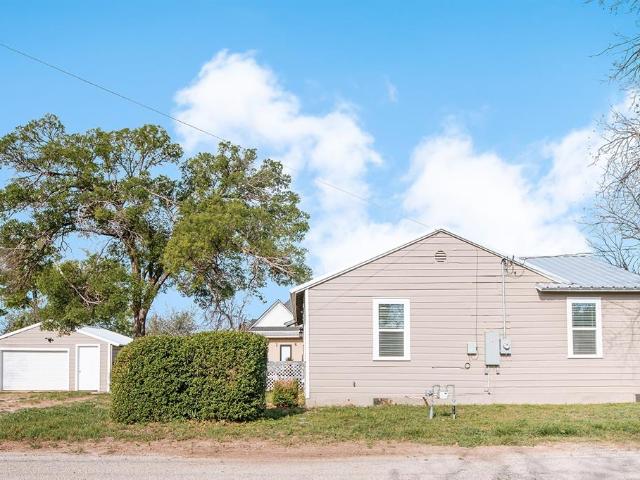 201 W Pearl St, Brady, TX 76825 | MLS #21226