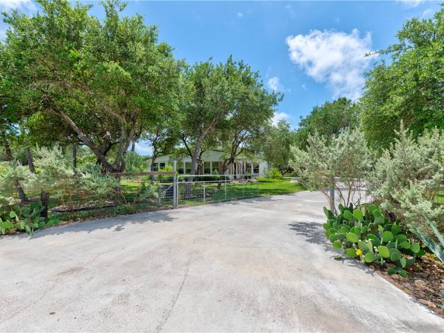 201 W Rhodes Avenue