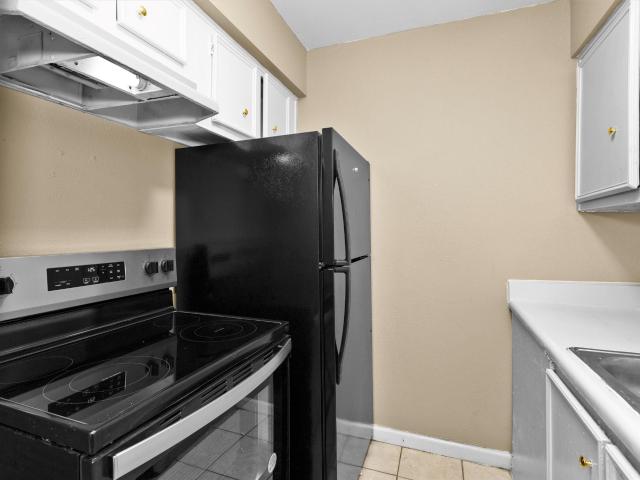 201 W Rosamond Street 61