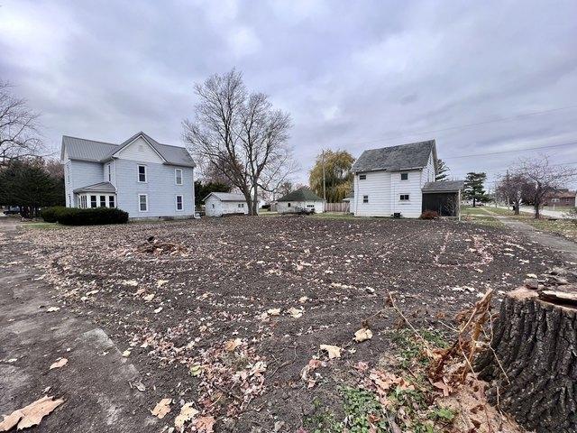 201 W Shute St, Newman, IL 61942