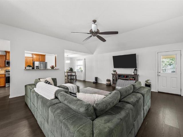 201 Woodland Boulevard