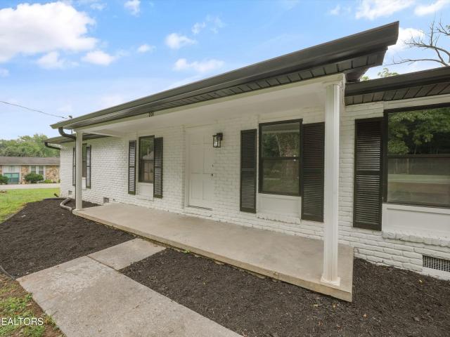 201 Wakefield Rd