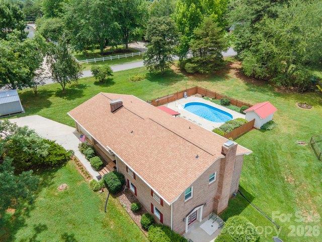 201 Wellington Dr, Lincolnton, NC 28092