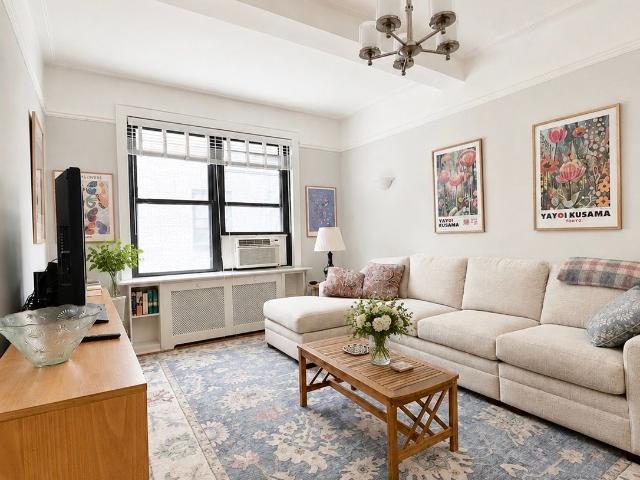201 West 89th Street, New York, NY