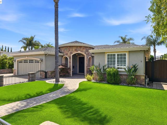 201 Westridge Dr