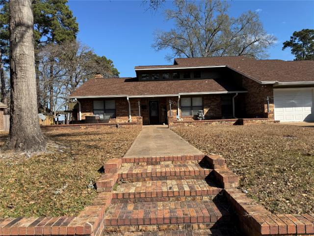 201 Westwood Drive E