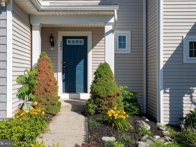 201 Wheatstone Lane