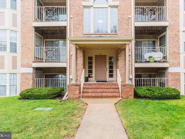 201 Windmille Pointe Court # 1D