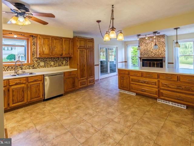 201 Winding Knoll Road