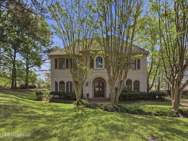 201 Winsmere Way, Ridgeland, MS 39157