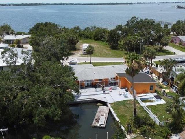 201 Winson Ave, Englewood, FL 34223