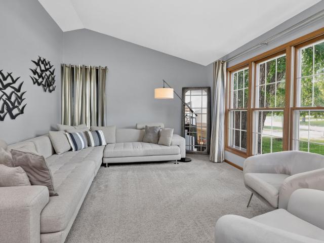 201 Timber Oaks Drive
