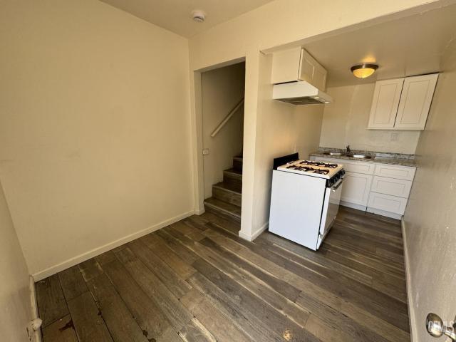 201 Truxtun Avenue
