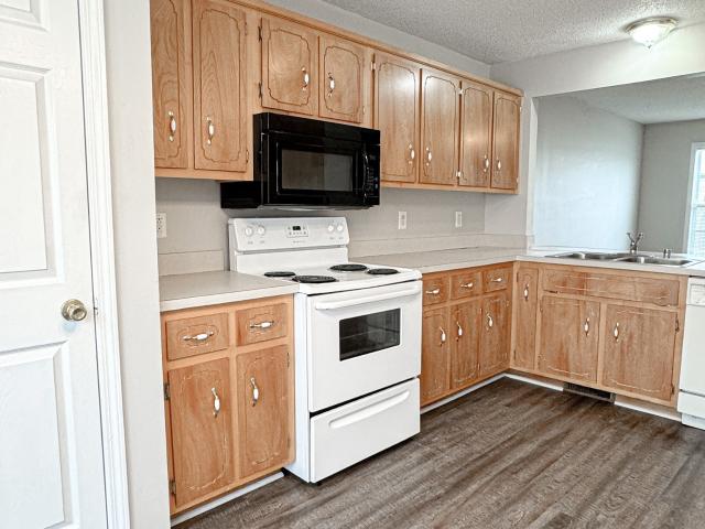 201 Tree Line Dr # 205