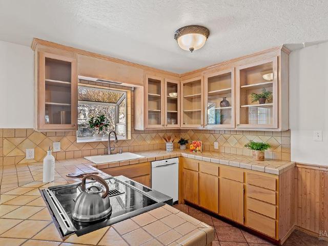 201 Triplett Dr, Cloverdale, CA 95425 | MLS #326019