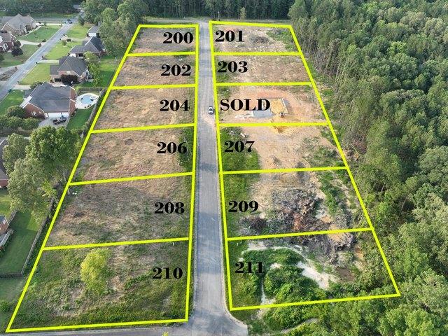 201 Vera Ln, Rainbow City, AL 35906