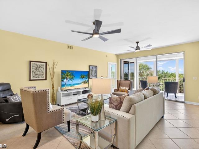 201 Vintage Bay Dr, Unit B10, Marco Island, FL 34145 | MLS #2026018