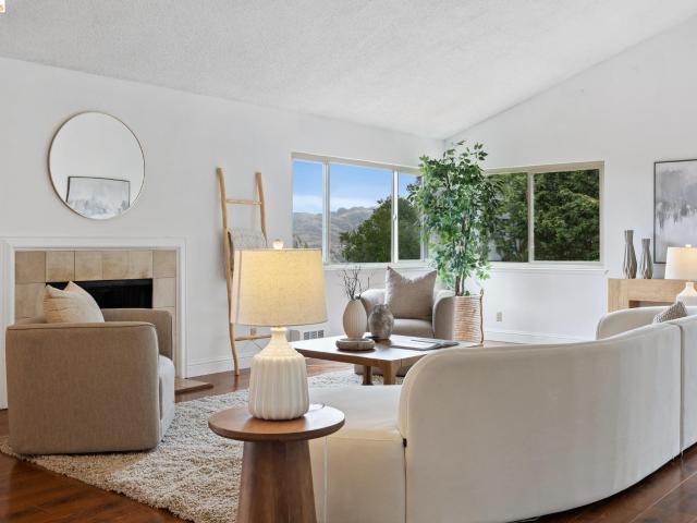 201 Vista Heights Rd
