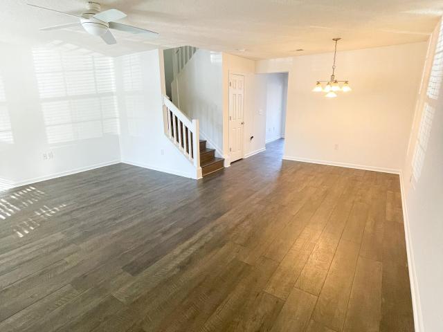 201 Yellow Hawthorn Circle