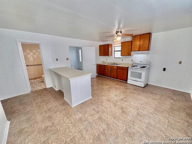 201 Zanderson Ave