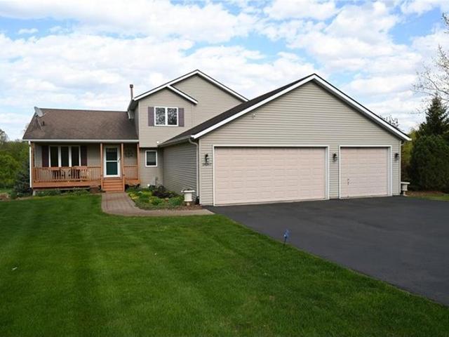 20247 Lake Ridge Dr, Prior Lake, MN 55372