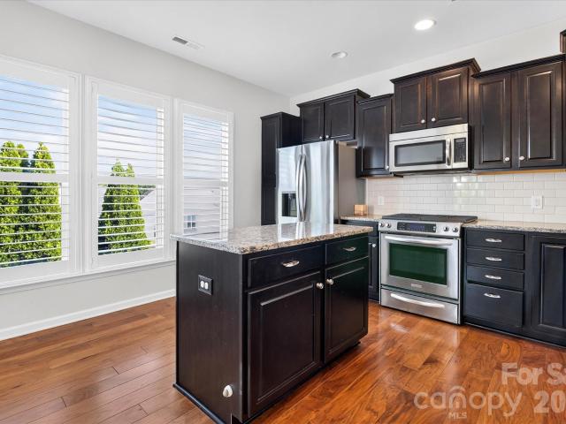 20246 Dovekie Lane