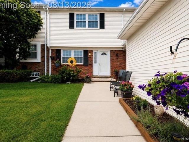 20248 Longwood Ct, Northville Township, MI 48167