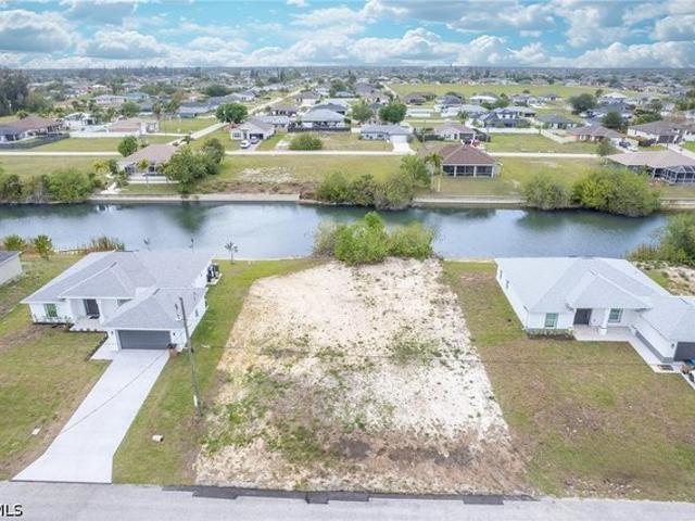 2024 NE 6th Ave, Cape Coral, FL 33909