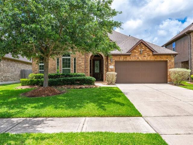 2024 Nogalas Ln, League City, TX 77573